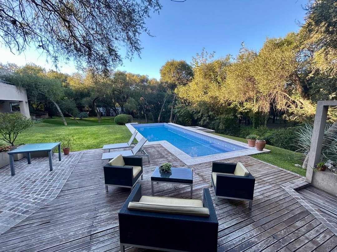 Casa en venta 10 ambientes en Manzana 12, Lote 7 y 8 0, El Bosque ...