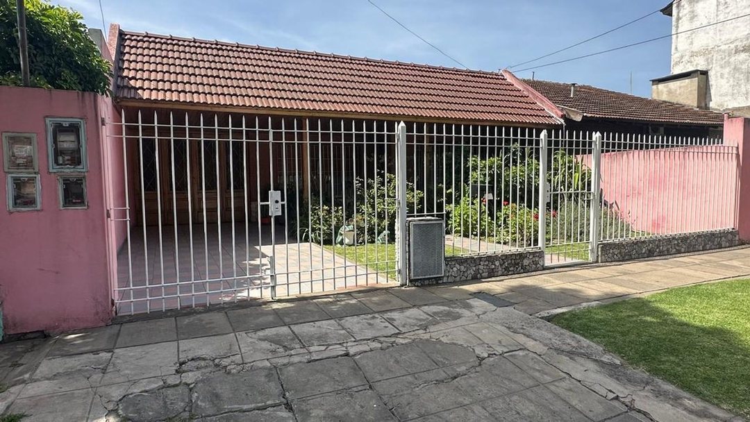 Casa en venta 3 ambientes en Colombo 100, Villa Santos Tesei ...