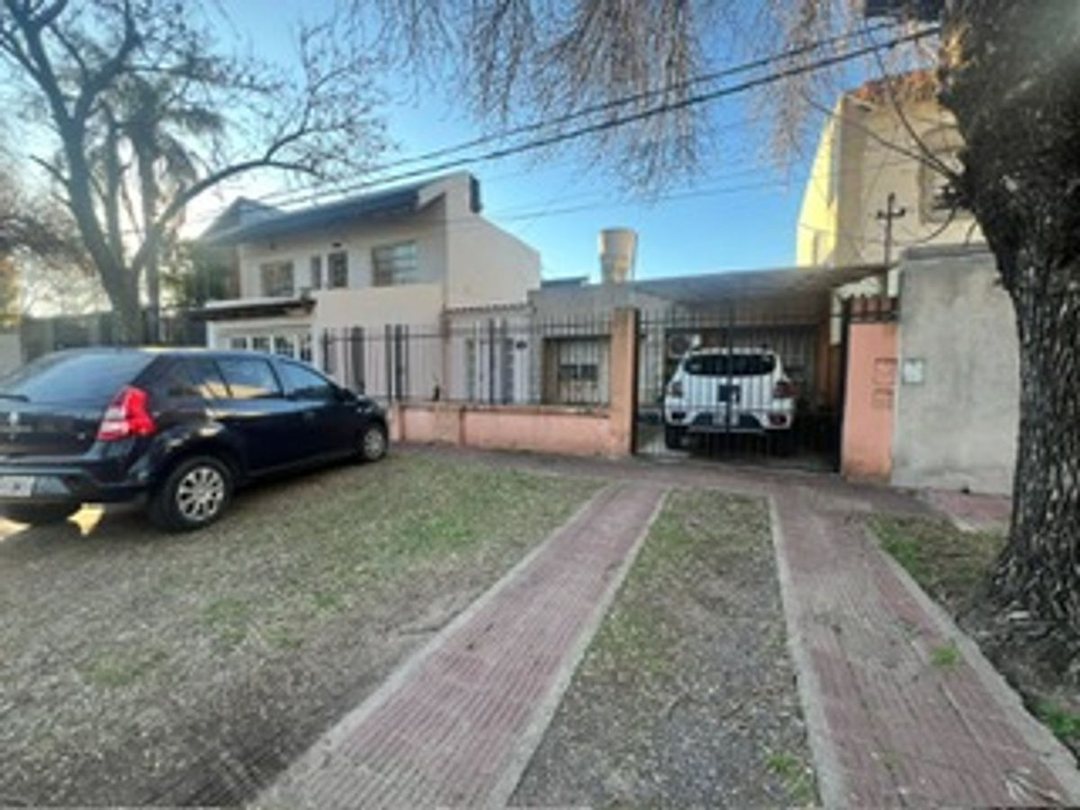 Casa en venta 4 ambientes en Huerta Grande 1800, Alberdi, Rosario ...