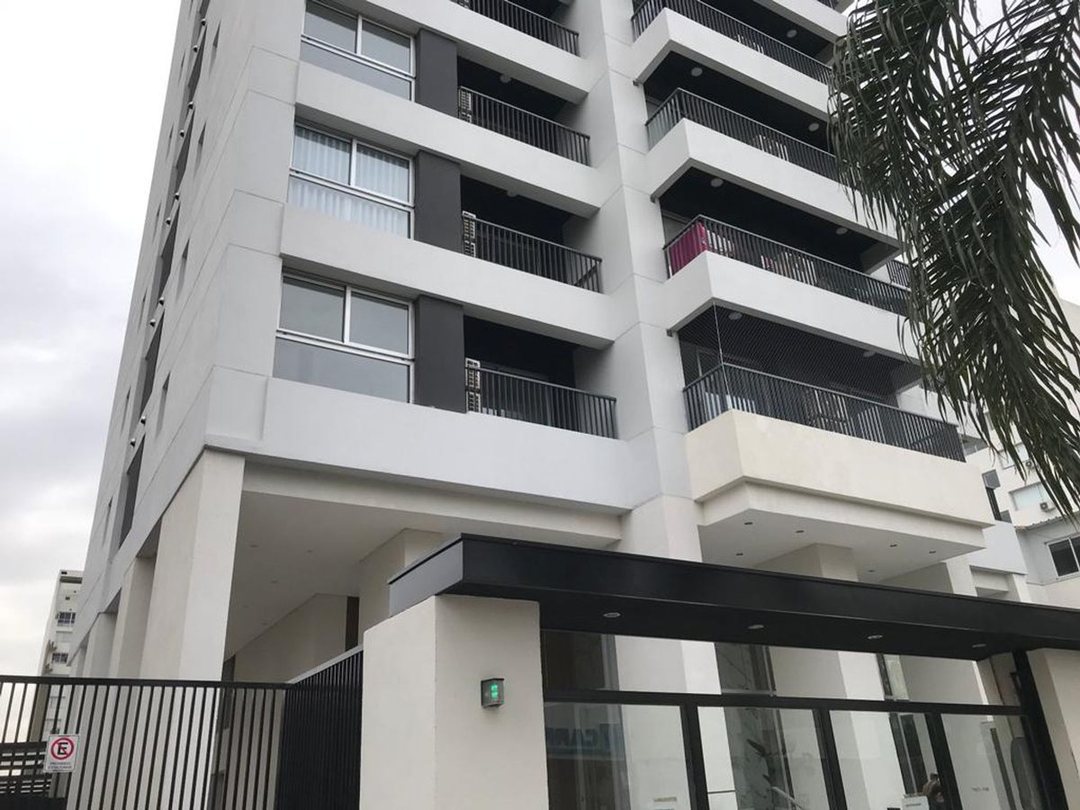 Departamento en venta 2 ambientes en Chacabuco 100, Banfield, Lomas de ...